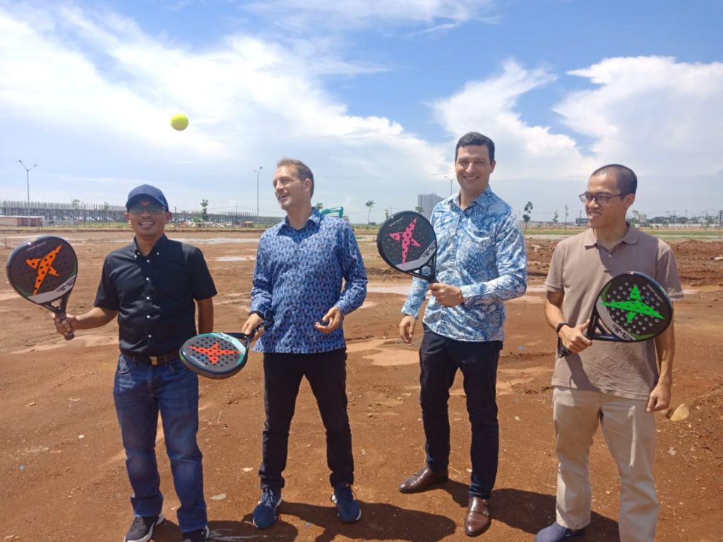 Bangun Lapangan Padel, Verde Sports Hub PIK-2 Dikunjungi Kedutaan ...